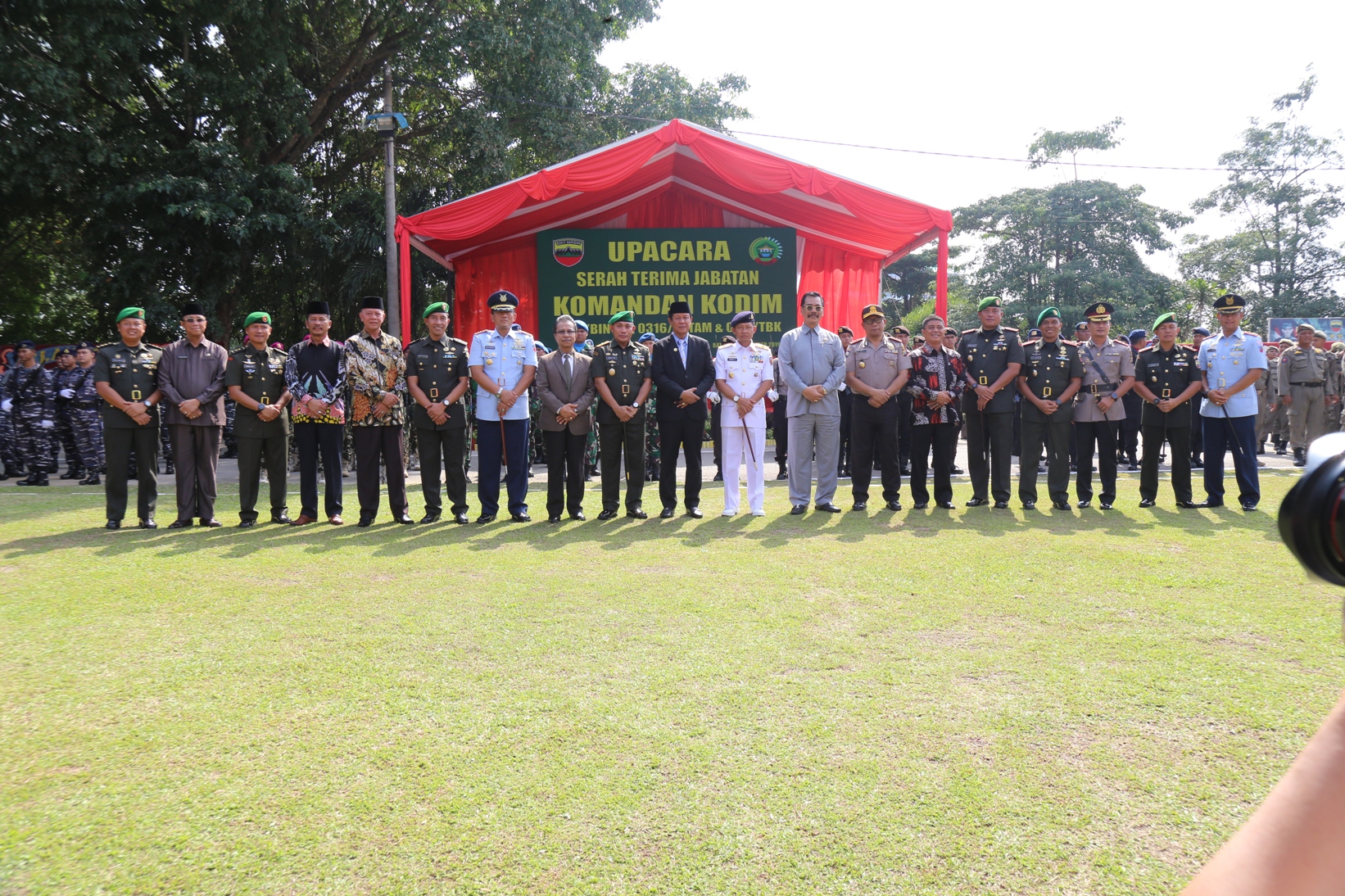 Ketua DPRD Kepri Hadiri Sertijab Dandim | Harian Kepri Ketua DPRD Kepri Hadiri Sertijab Dandim | Harian Kepri